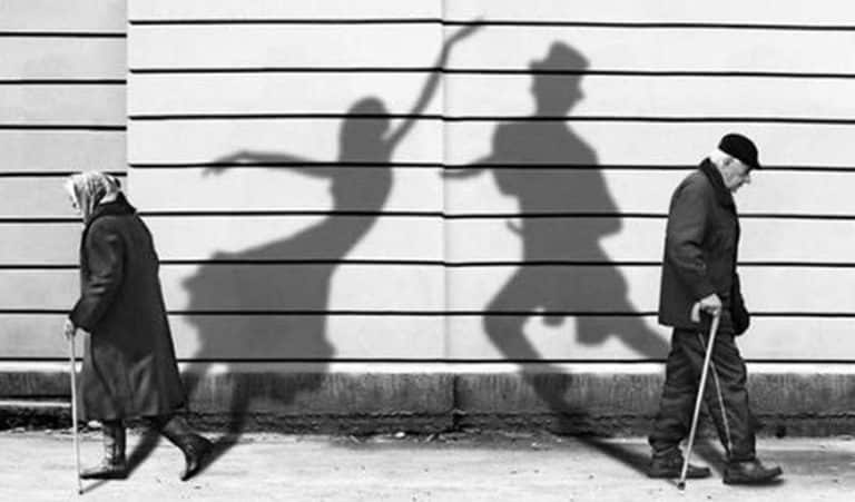 Η ΚΑΤΑΘΛΙΨΗ ΣΤΗΝ ΤΡΙΤΗ ΗΛΙΚΙΑ - Εύα Καλαντζή - Ψυχίατρος - Αθήνα